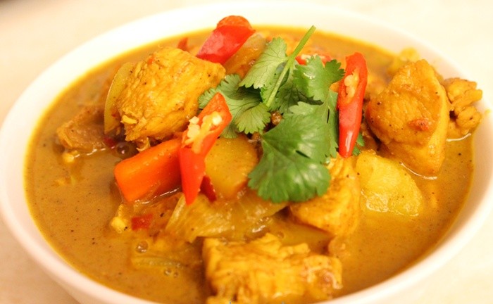 Sabai-Dee.se | Gaeng Massaman Gai (Kyckling)